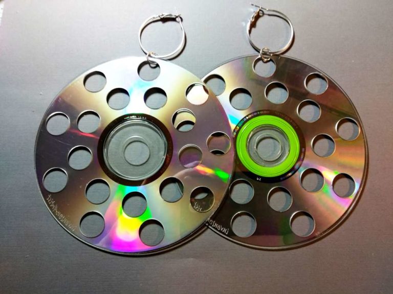 inventorArtist » CD Earrings (Vinyl Earrings)